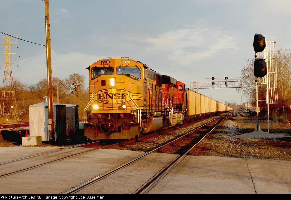 BNSF 9920